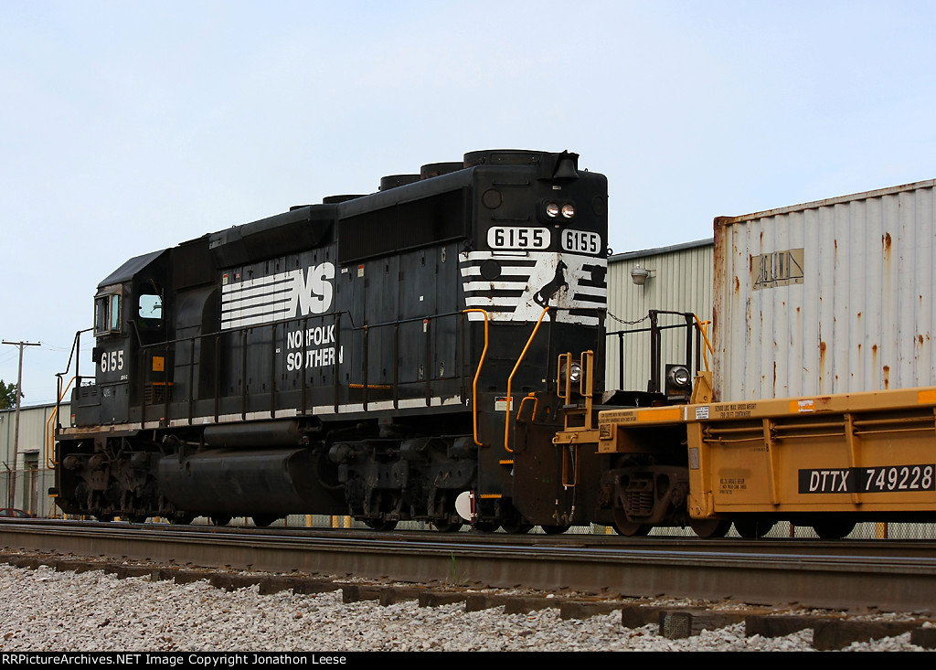 NS 6155 shoves back, or technically ahead, into the yard